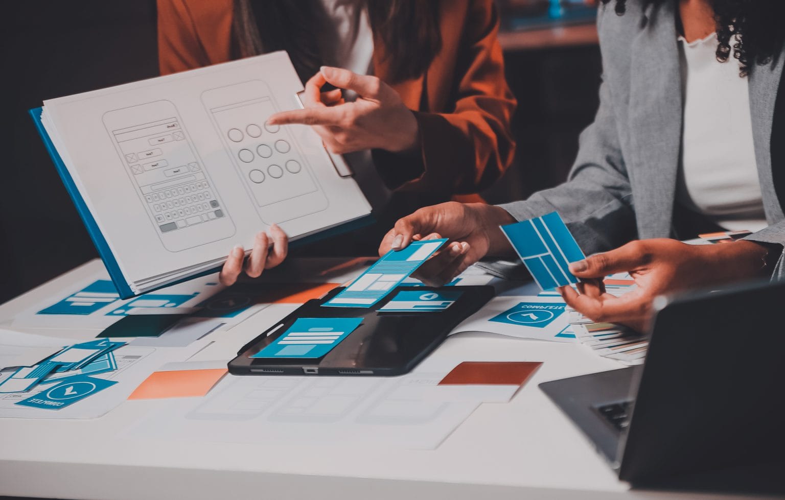 Expert UIUX designers | Hire UIUX Designer - UIUX Studio